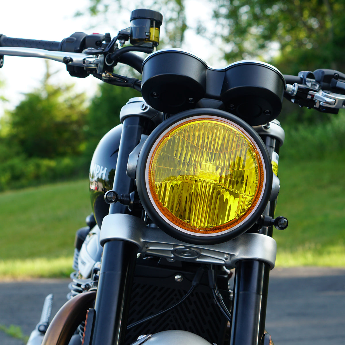 Retro Inspired Triumph Modern Classic 7" LED Headlight Kit - Yellow ...