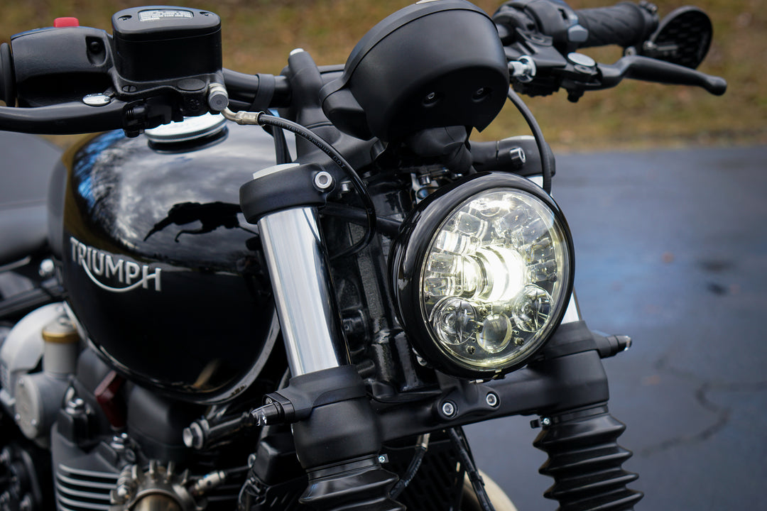 Triumph Bobber - Speedmaster - JW Speaker Adaptive Plug & Play Headlig ...