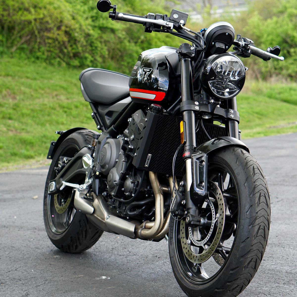 Triumph Trident 660 & 800 Front Radiator Guard – Brogue Motorcycles