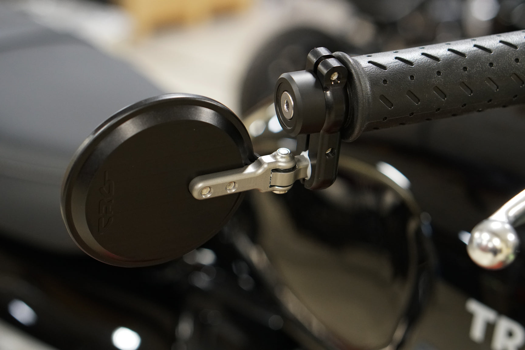 Triumph Bar End Finishers & Mirror Kits - 7/8” Handlebar Triumph Model ...