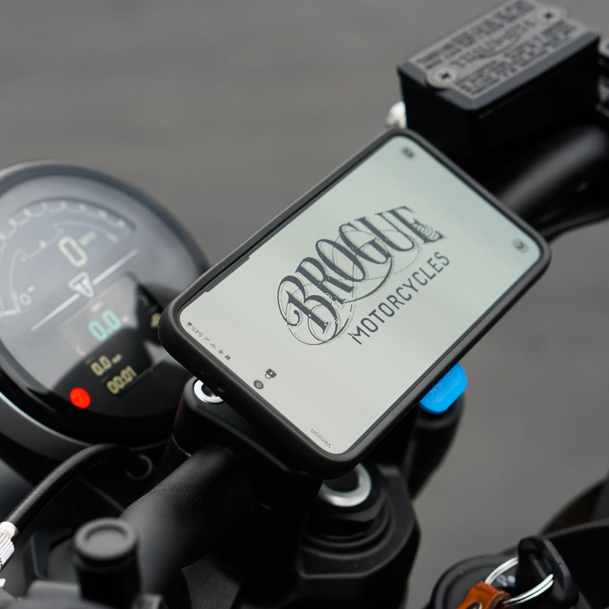 Triumph Trident 660 & 800 - Quad Lock Handlebar Top Clamp Mount ...
