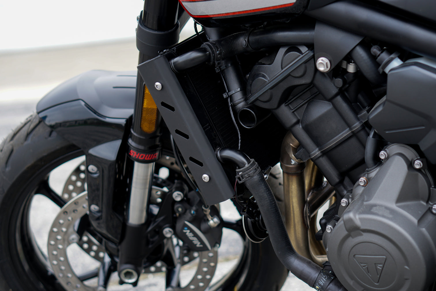 Triumph Trident 660 & 800 Radiator Side Covers – Brogue Motorcycles